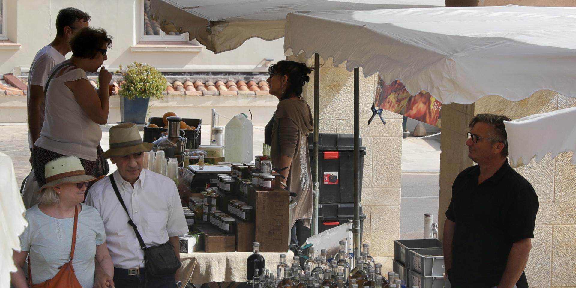 Bonifacio markets | Tourist Office of Bonifacio, South Corsica and its ...