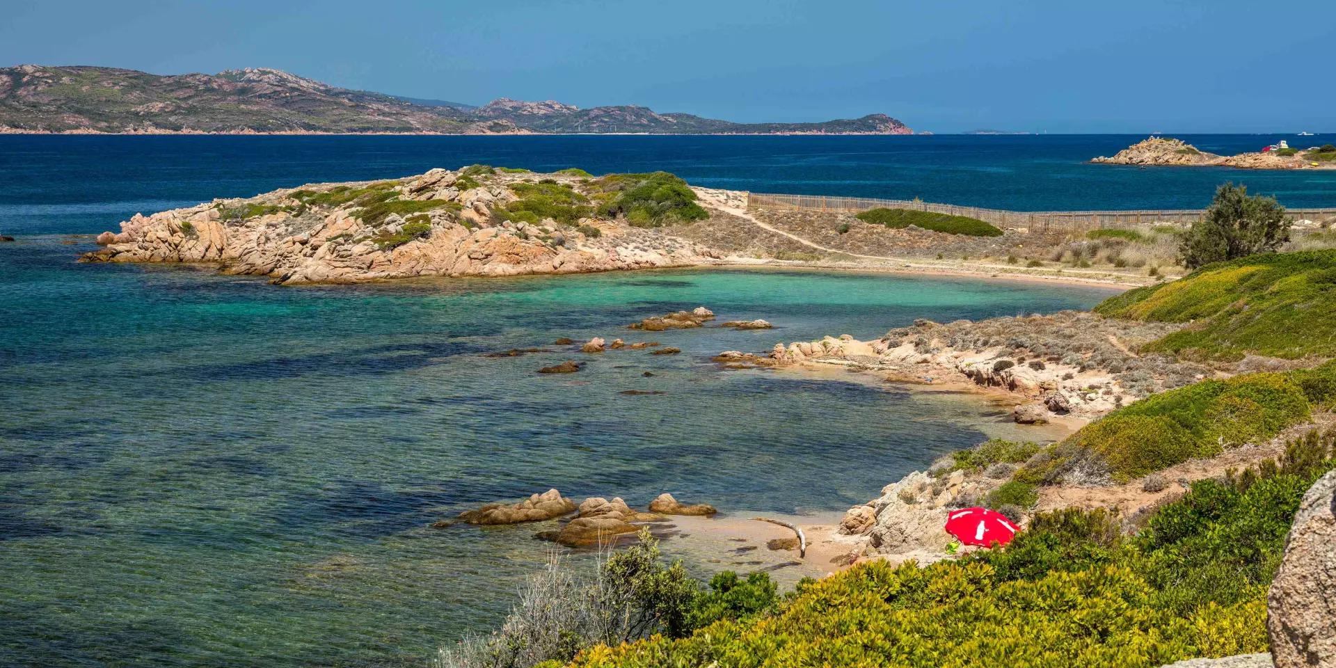 Family beaches | Tourist Office of Bonifacio, South Corsica and its ...
